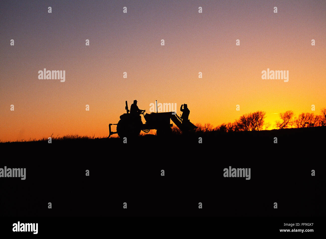 Two farmers talking hi-res stock photography and images - Alamy