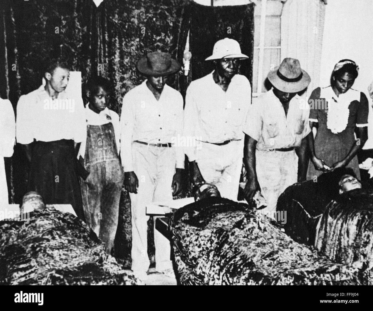 LYNCHING, 1936. /nLynching victims and survivors in the American South ...