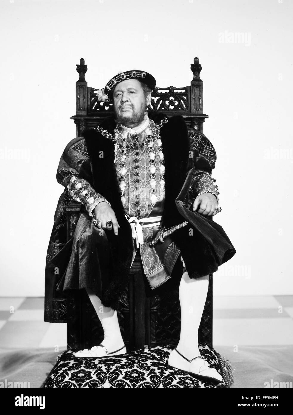 Actor in tudor costume Black and White Stock Photos & Images - Alamy