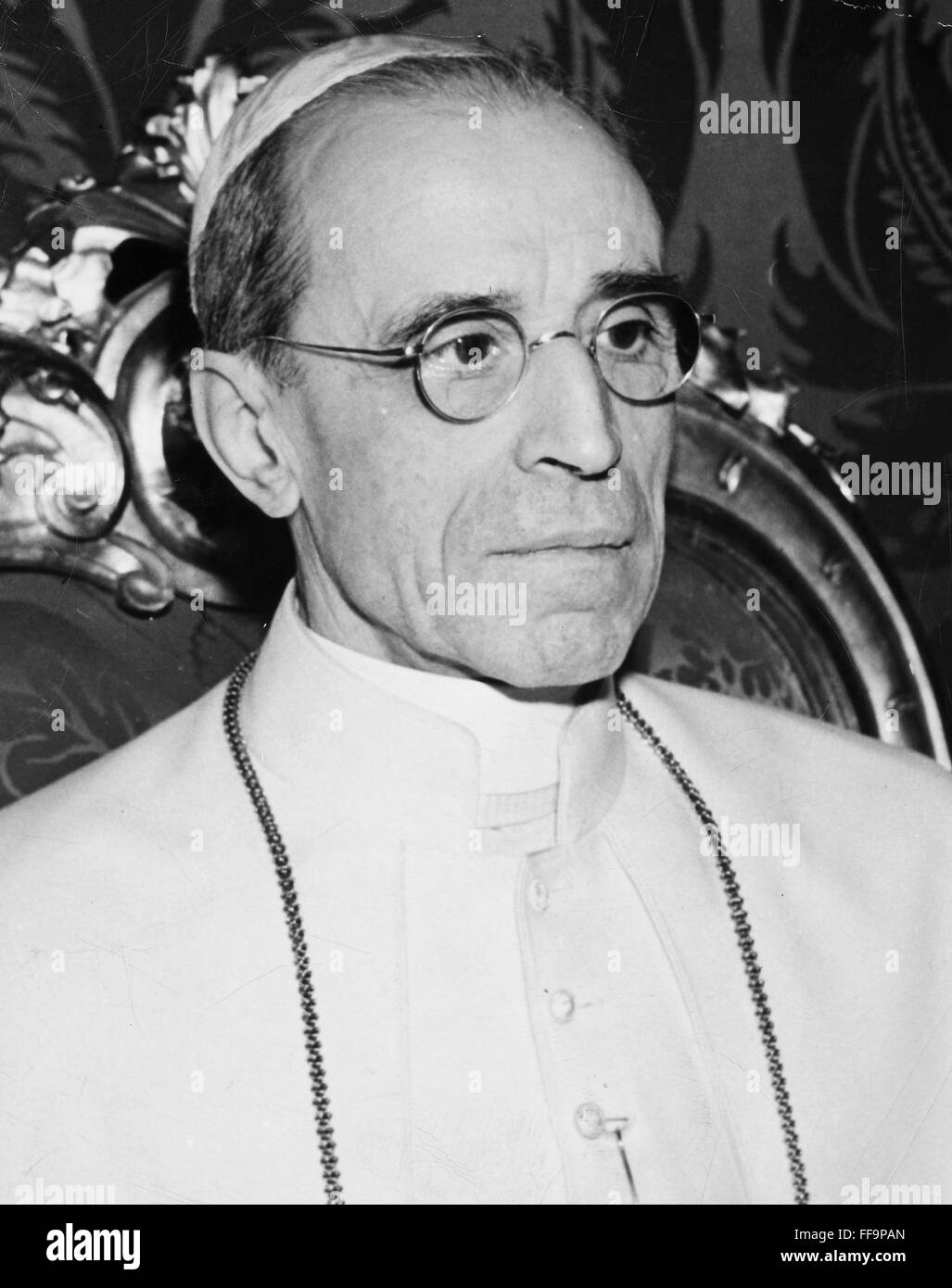 Portrait pope pius xii hi-res stock photography and images - Alamy