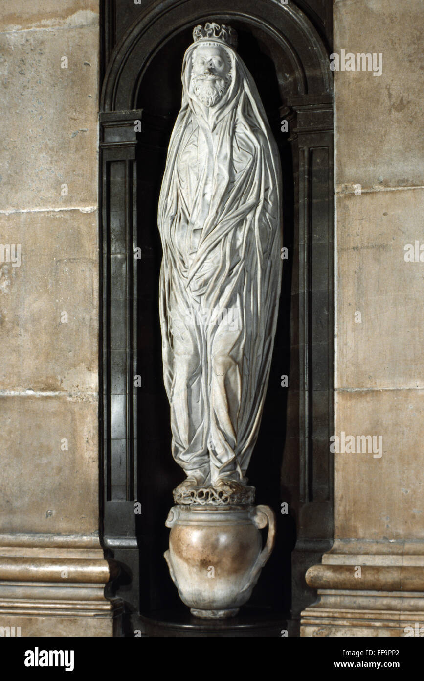JOHN DONNE (1572-1631). /nEnglish poet. Effigy of Donne in his shroud ...