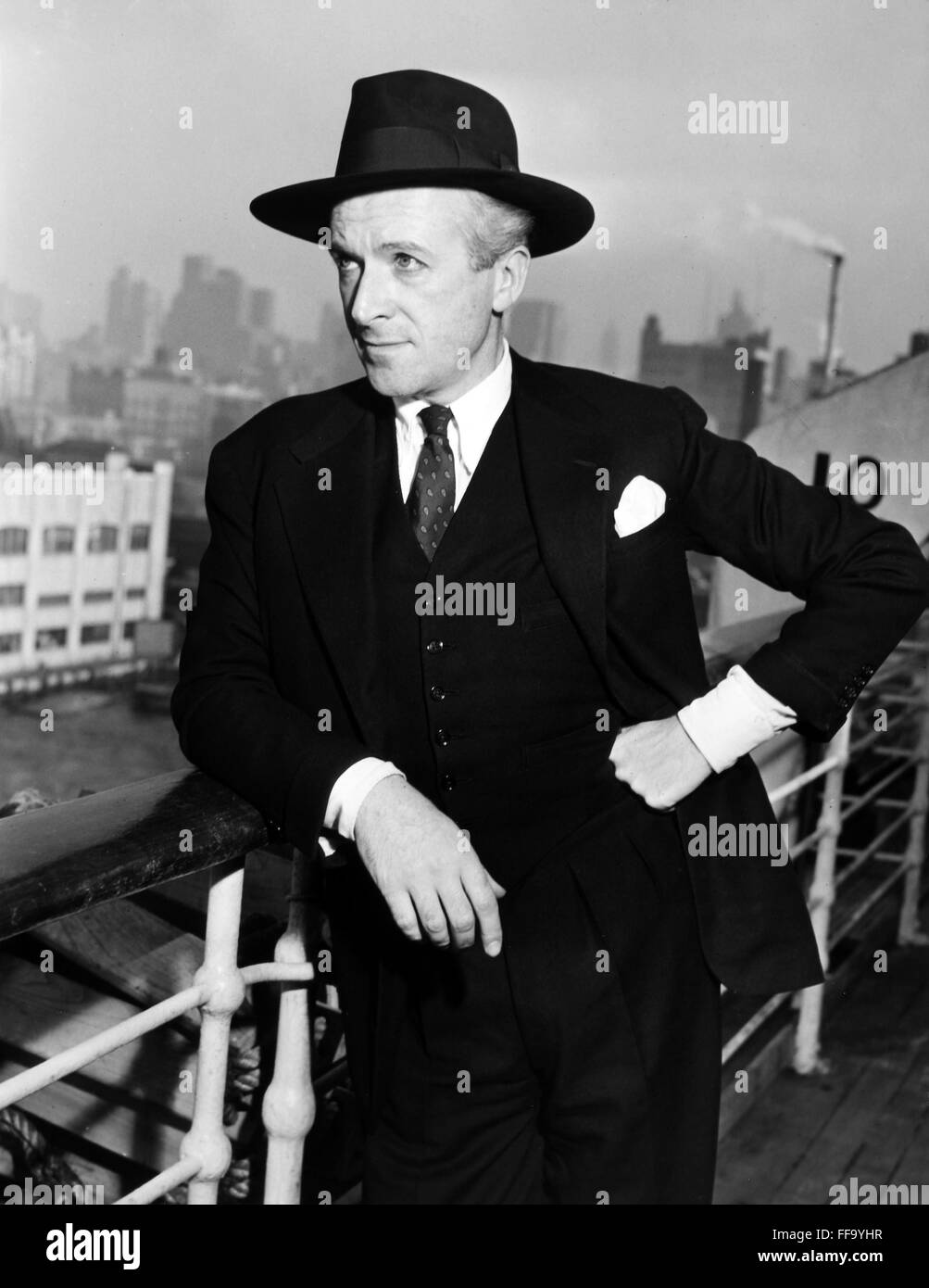 CECIL W.H. BEATON /n(1904-1980). Sir Cecil Walter Hardy Beaton. English ...