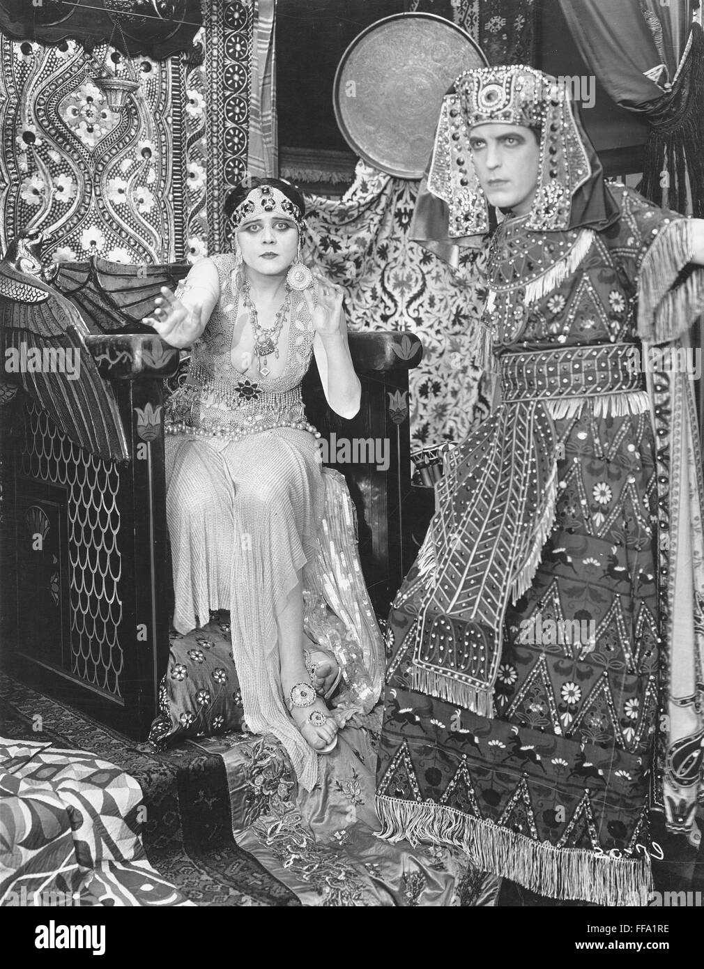 THEDA BARA (1885-1955). /nOriginally Theodosia Goodman. American ...
