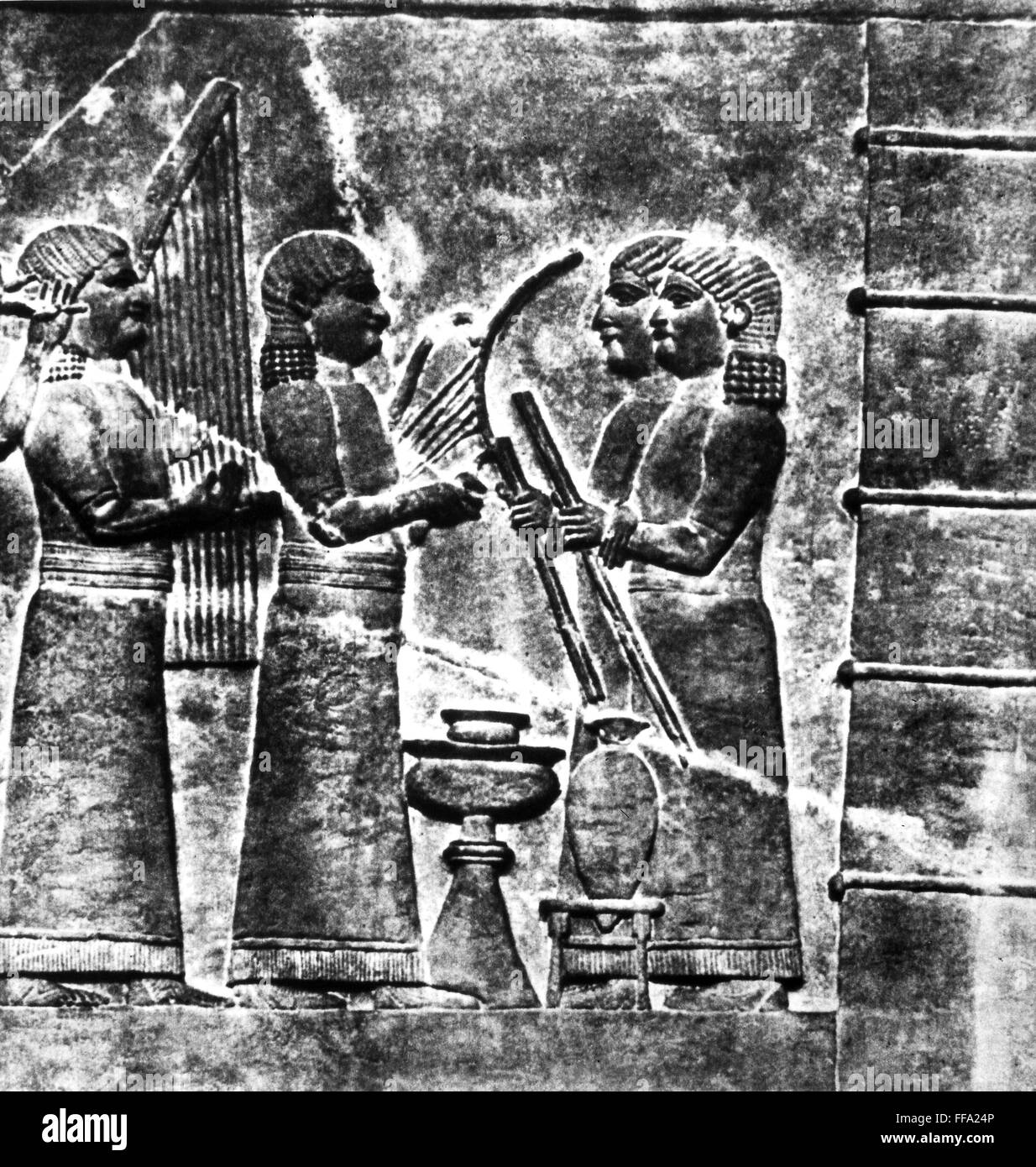 Harp sculpture High Resolution Stock Photography and Images - Alamy