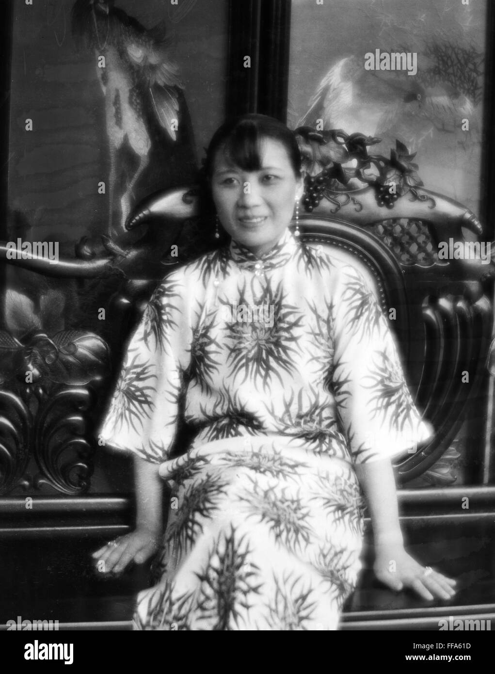 MADAME CHIANG KAI-SHEK /n(1898-2003). Mei ling Soong. Photographed c1927 Stock Photo - Alamy