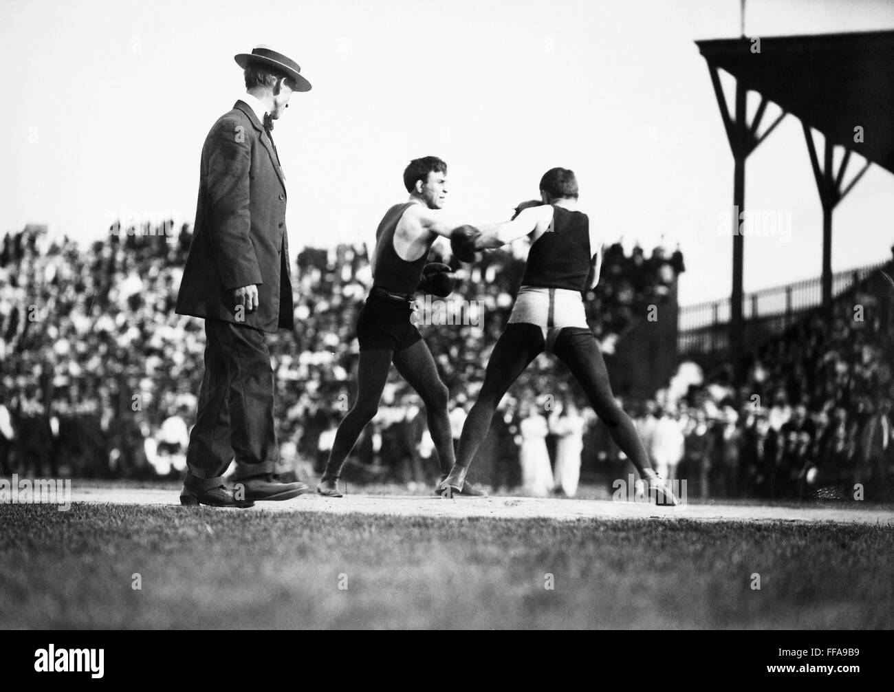 NELSON VS. HURLEY, 1902. /nOscar 'Battling' Nelson (left) fighting ...