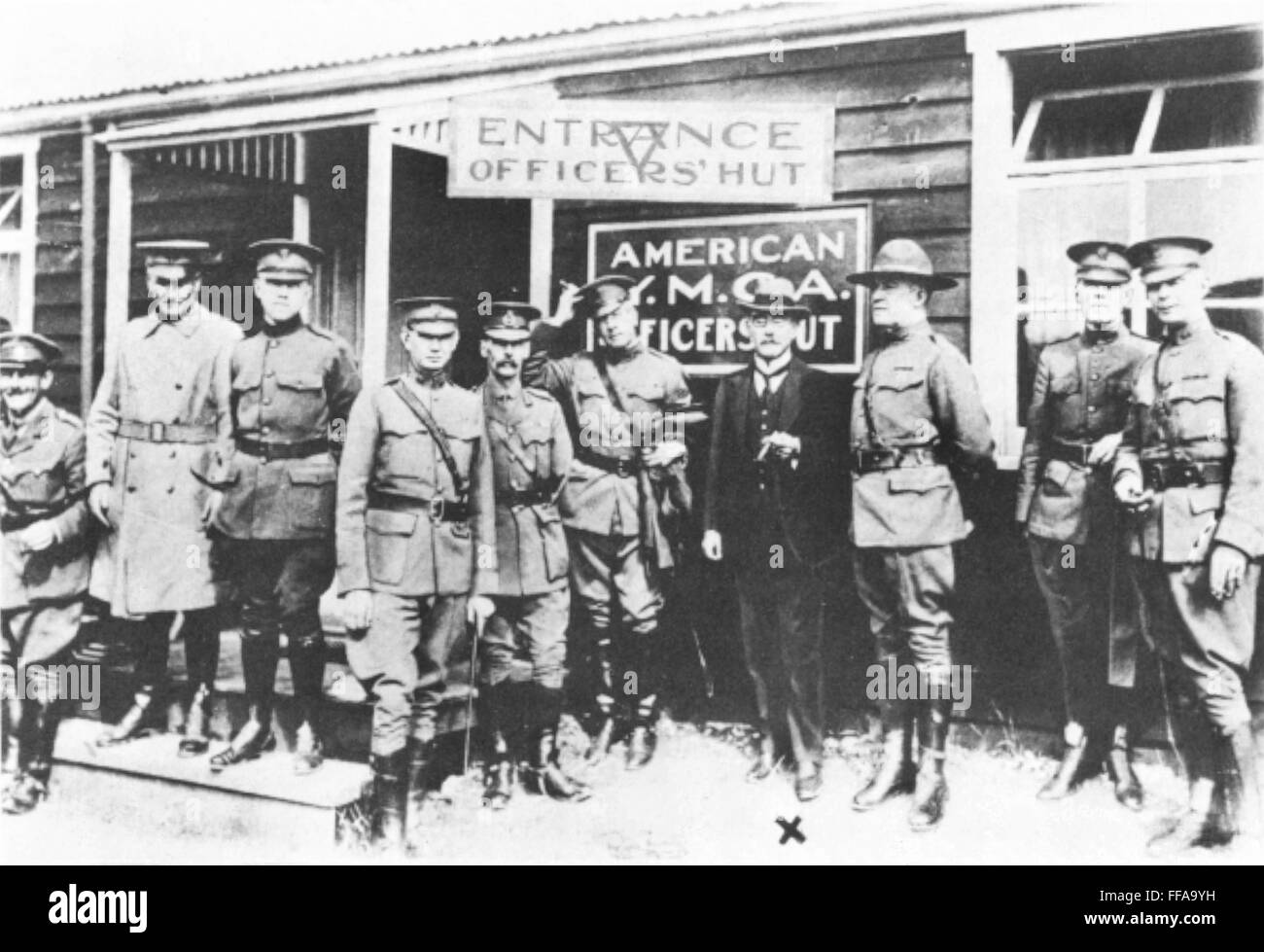 RUDYARD KIPLING (1865-1936) /nwith American officers during World War I ...