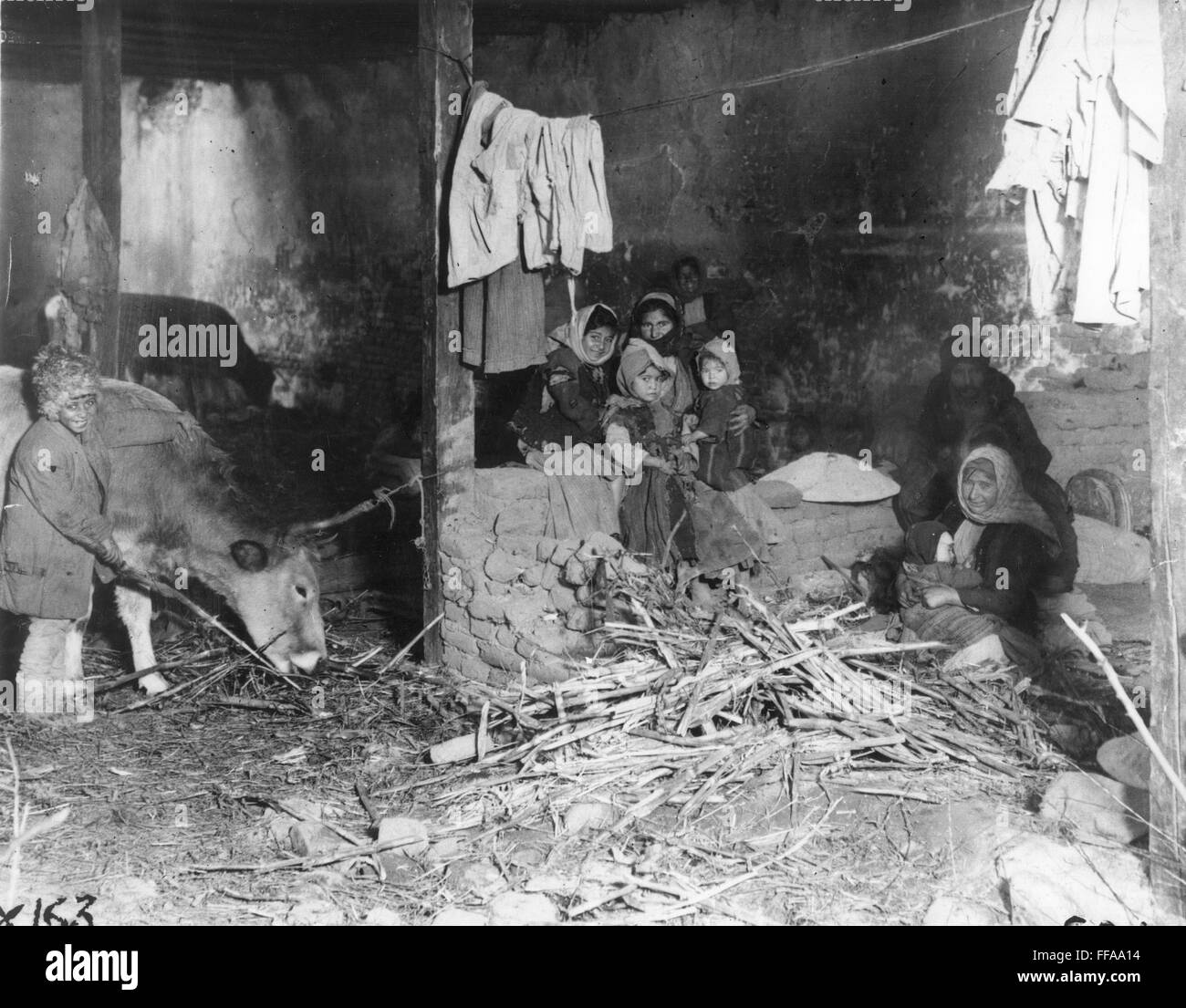 WAR IN THE BALKANS, 1918./nGreek refugees returning to their homes ...
