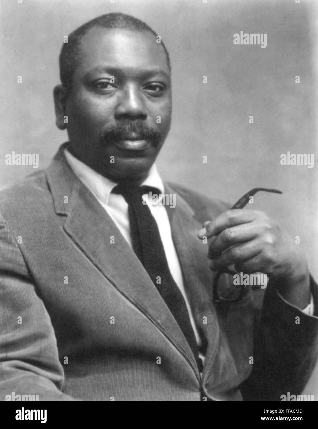 JACOB LAWRENCE (1917-2000). /nAmerican painter, illustrator, and ...