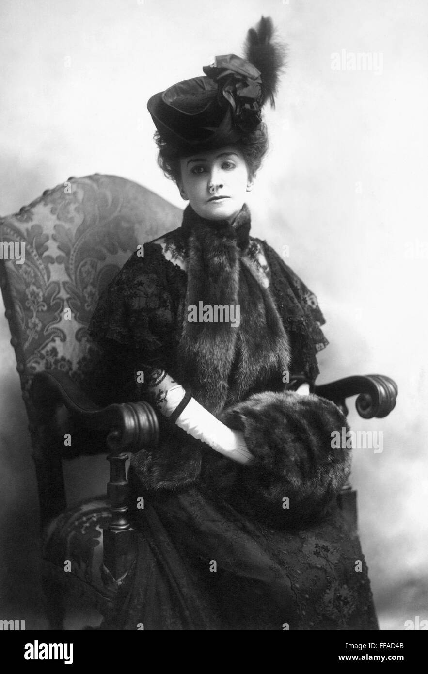 MINNIE MADDERN FISKE /n(1865-1932). American actress: photograph, n.d ...