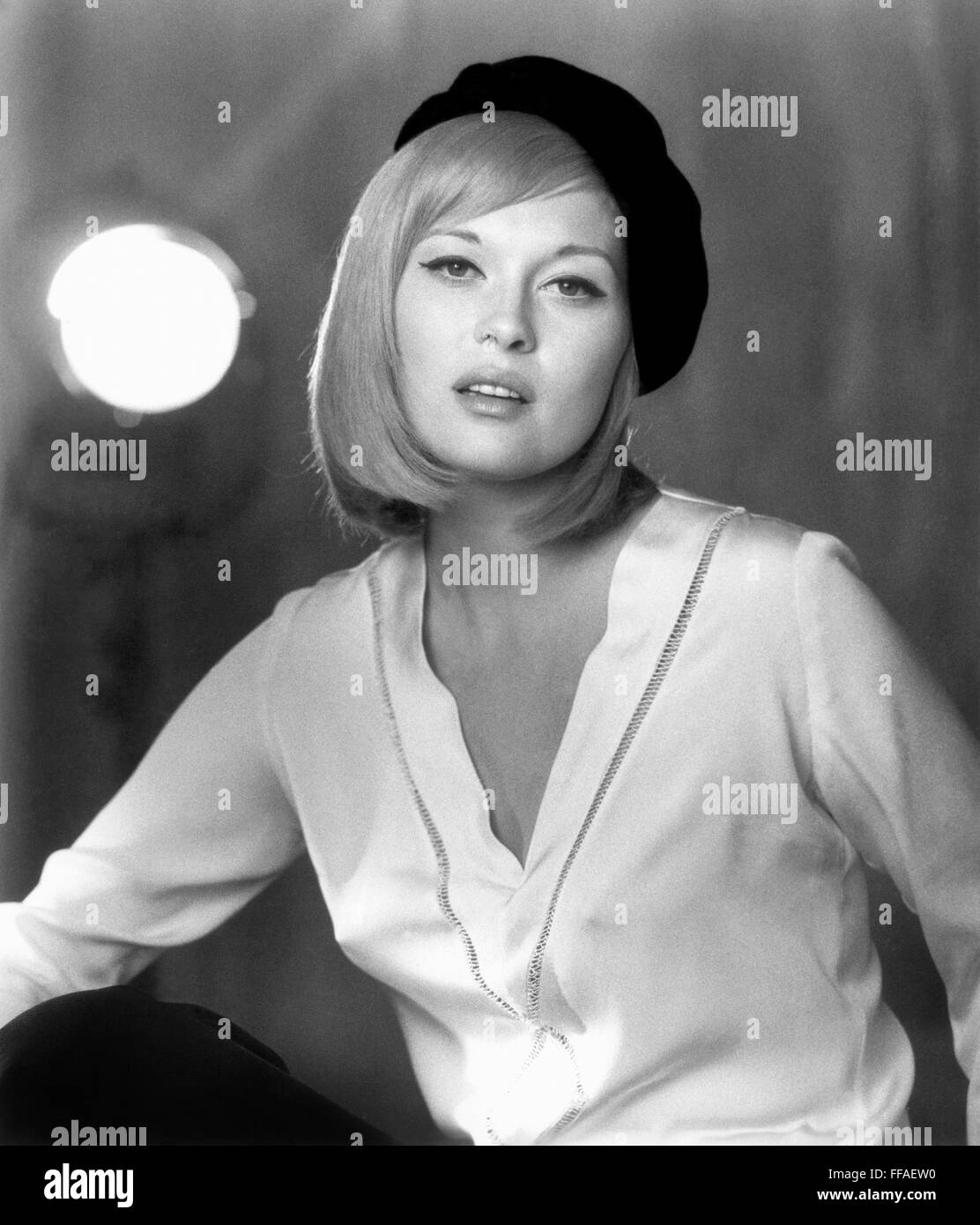 1967 is an american actress hi-res stock photography and images - Alamy