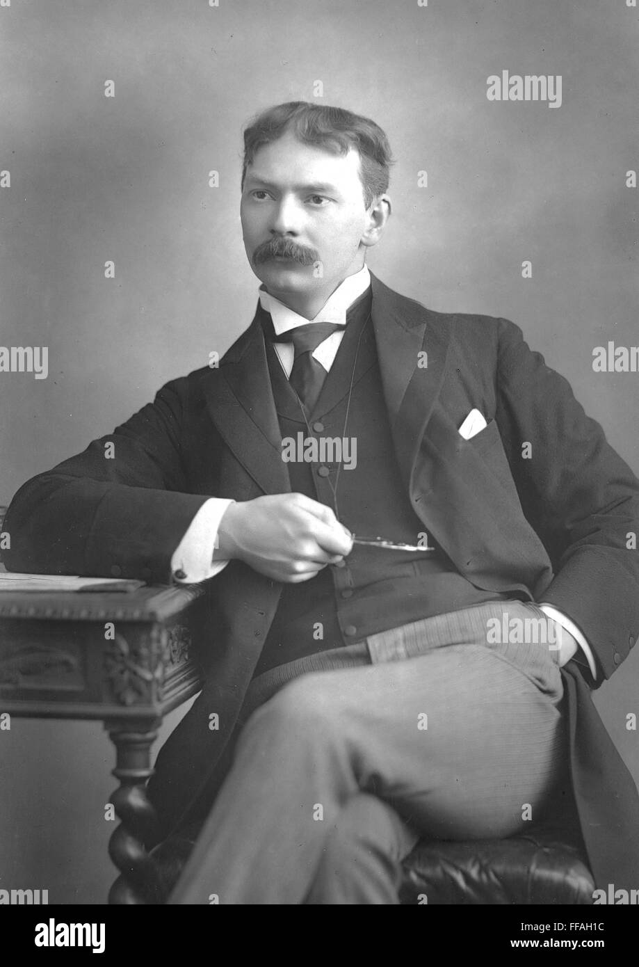 JEROME KLAPKA JEROME /n(1859-1927). English humorist and writer Stock ...