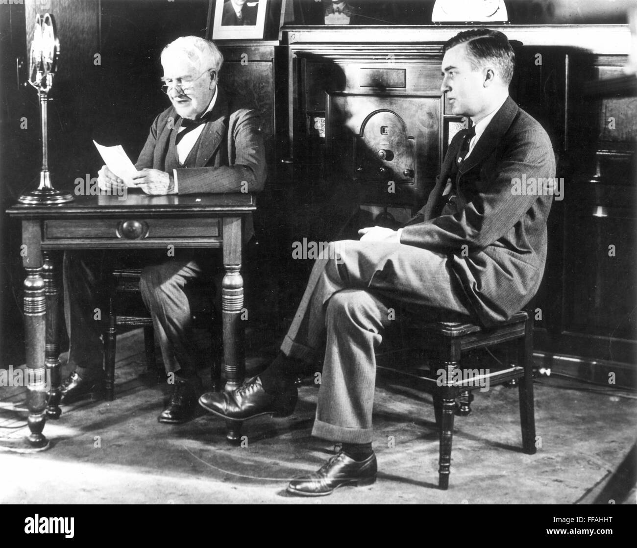 Radio program 1928 hi-res stock photography and images - Alamy