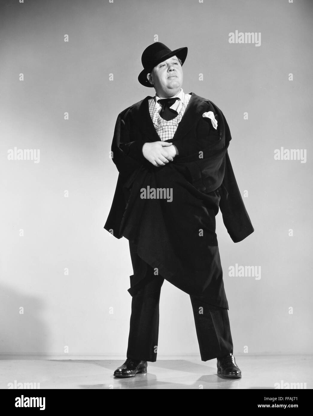 CHARLES LAUGHTON /n(1899-1962). American (English-born) actor. In ...