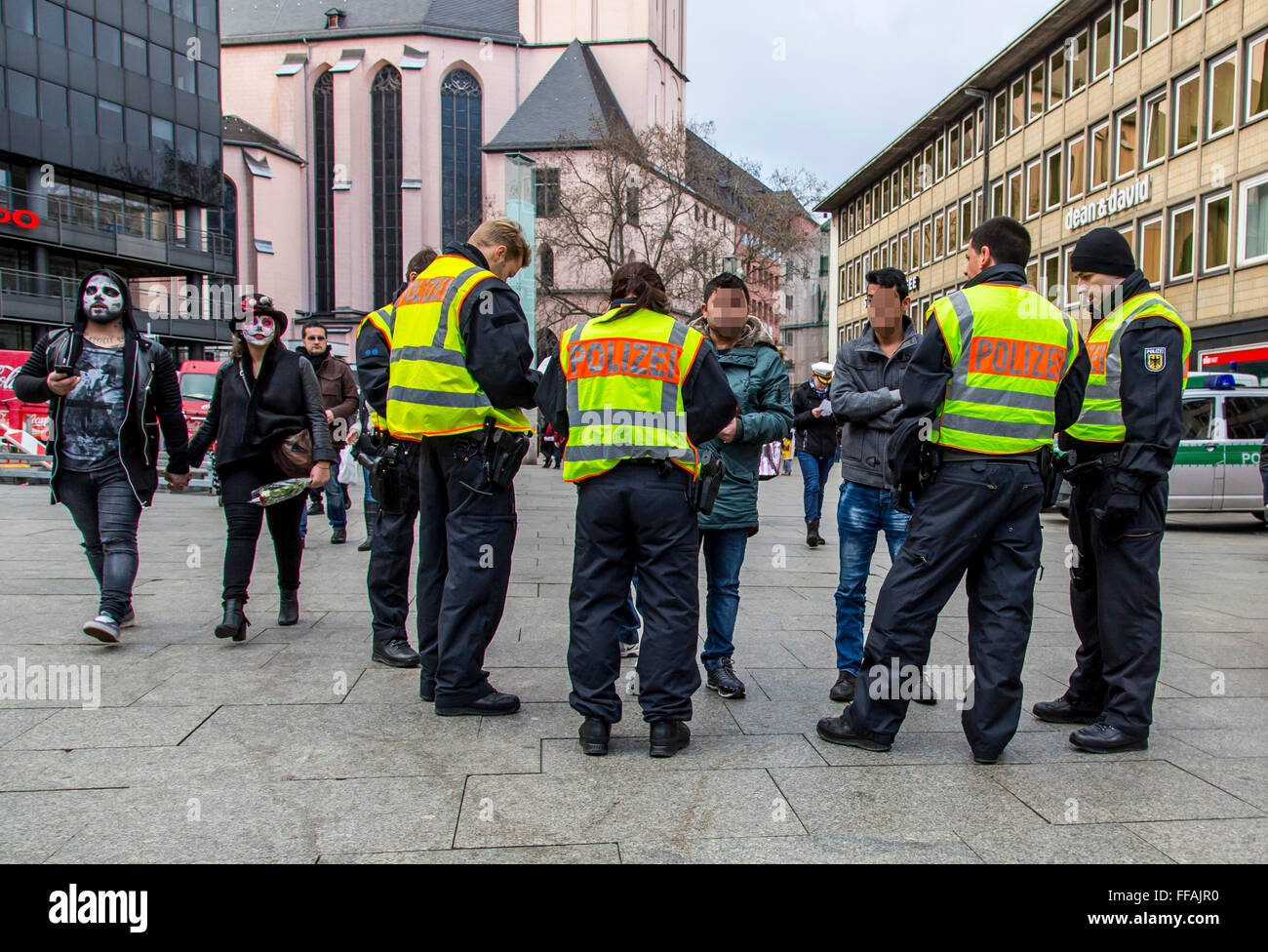 Police operation during street carnival in Cologne, Germany, during ...