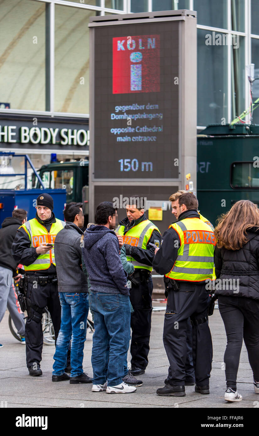 Police operation during street carnival in Cologne, Germany, during ...