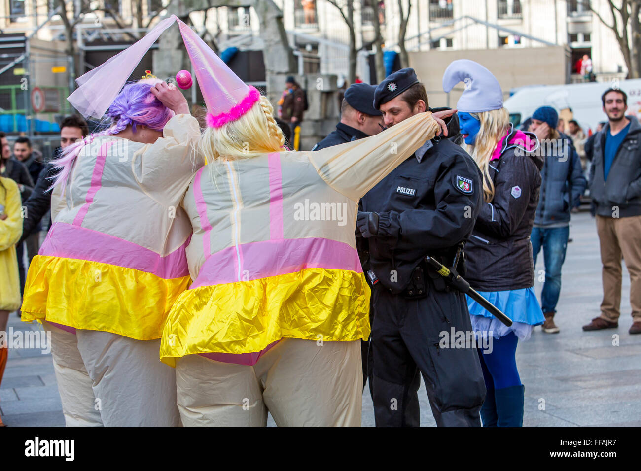 Police operation during street carnival in Cologne, Germany, during ...