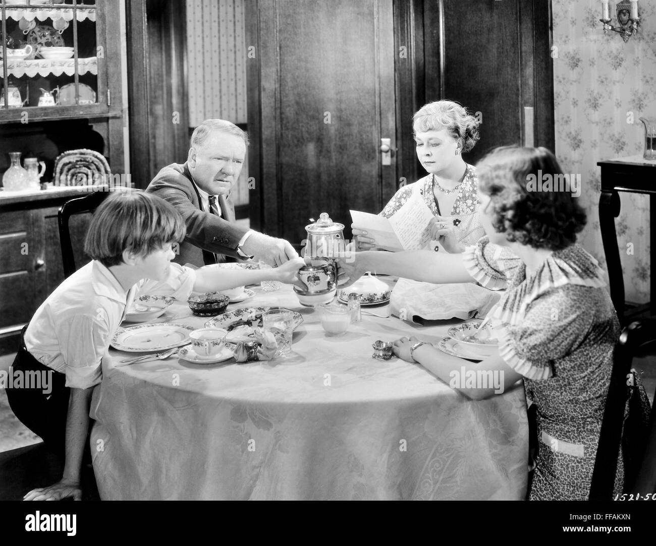 W.C. FIELDS (1879-1946). /nAmerican comedian. W.C. Fields in 'It's a Gift,' 1934 Stock Photo - Alamy