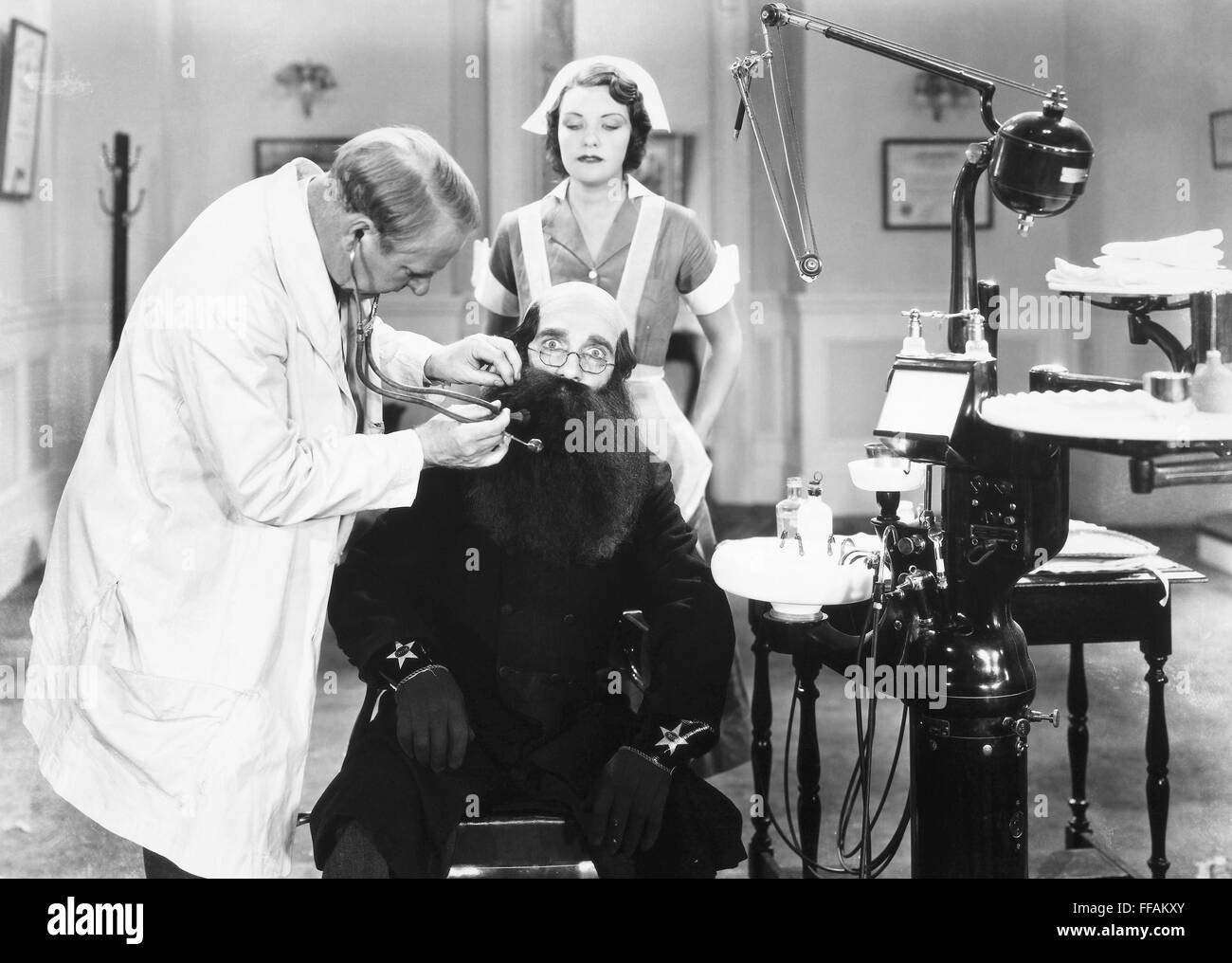 W.C. FIELDS (1879-1946). /nAmerican comedian. W.C. Fields in 'The Dentist,' 1932 Stock Photo - Alamy