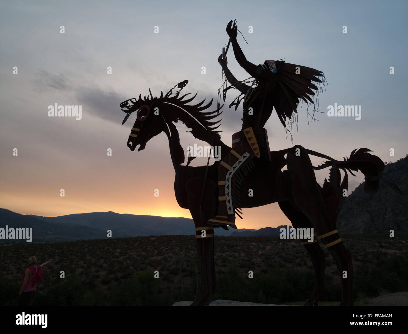 Metal indian native sculpture hi-res stock photography and images - Alamy