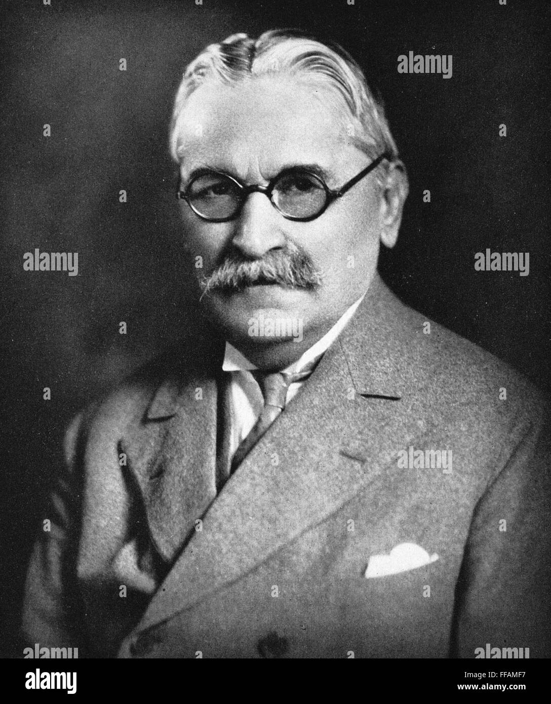 MICHAEL IDVORSKY PUPIN /n(1858-1935). American (Serbian-born) physicist ...