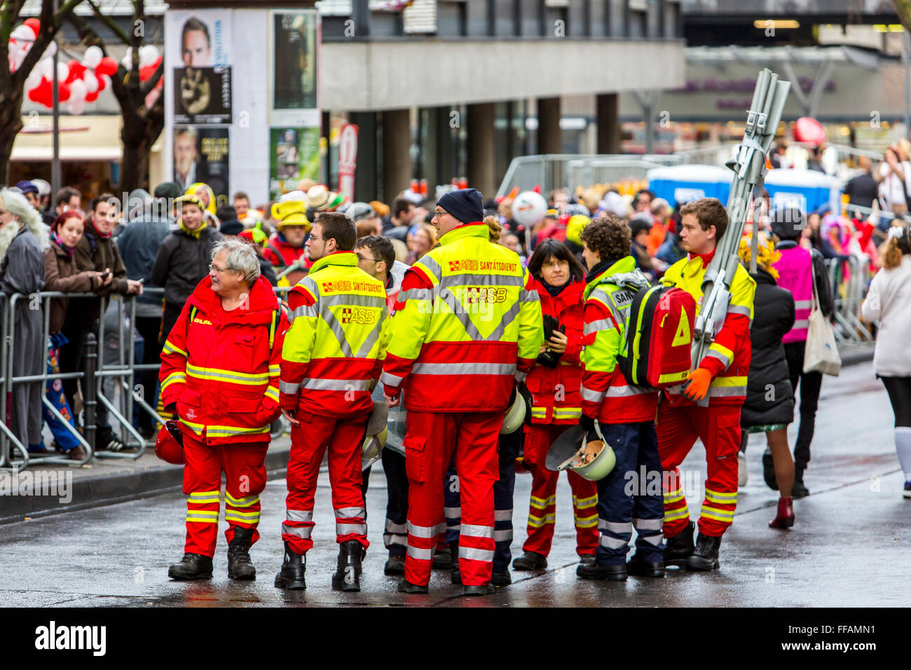 Paramedic teams during street carnival in Cologne, Germany, during Rose ...