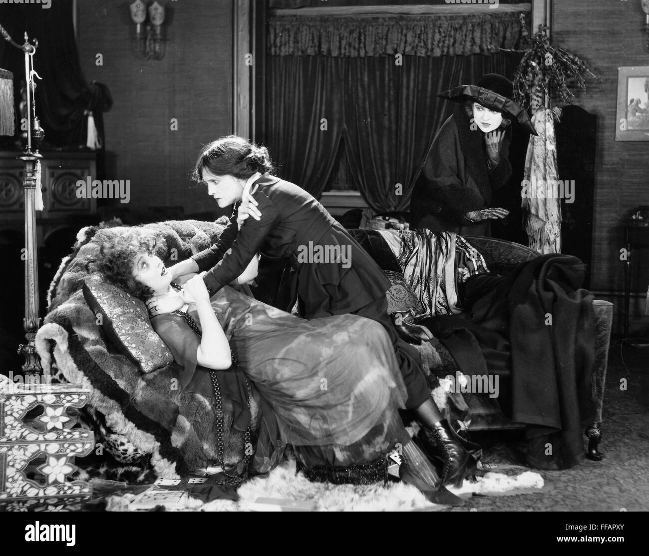 DAMSEL IN DISTRESS. /nSilent film still Stock Photo - Alamy