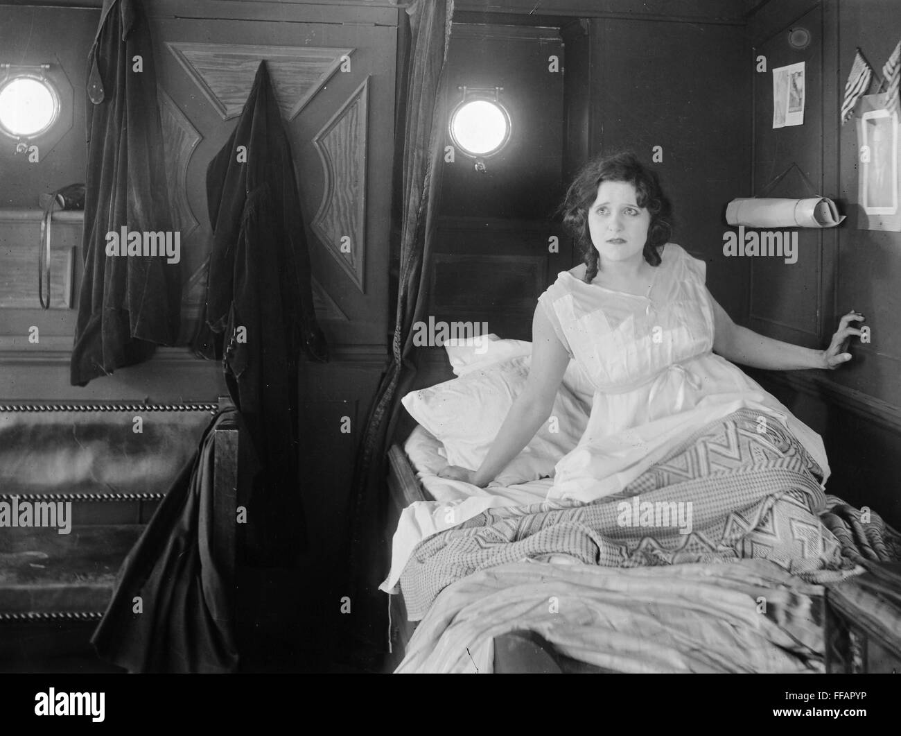 DAMSEL IN DISTRESS. /nSilent film still Stock Photo - Alamy