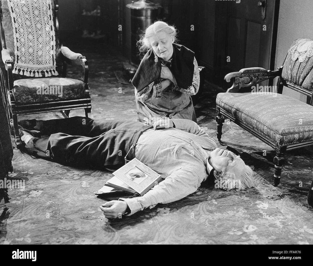 SILENT STILL: MAN & WOMAN Stock Photo - Alamy