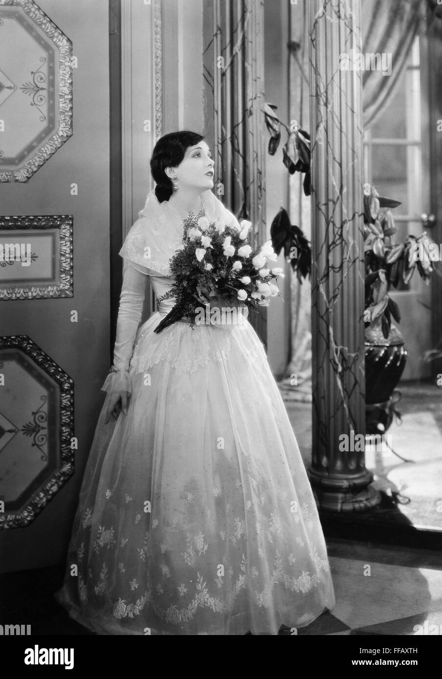 1920s wedding gown hi-res stock photography and images - Alamy