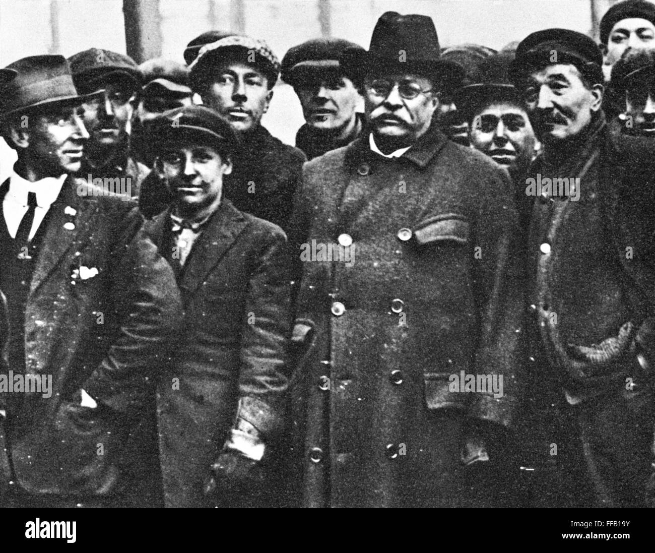 ROOSEVELT & MINERS, 1902. /nU.S. President Theodore Roosevelt, center ...