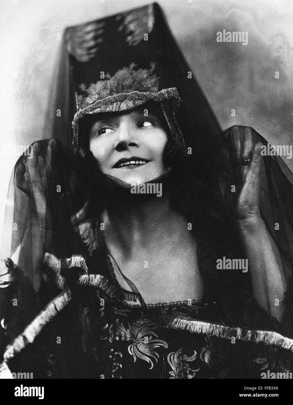 YVETTE GUILBERT (1867-1944). /nFrench singer and actress. Photographed ...