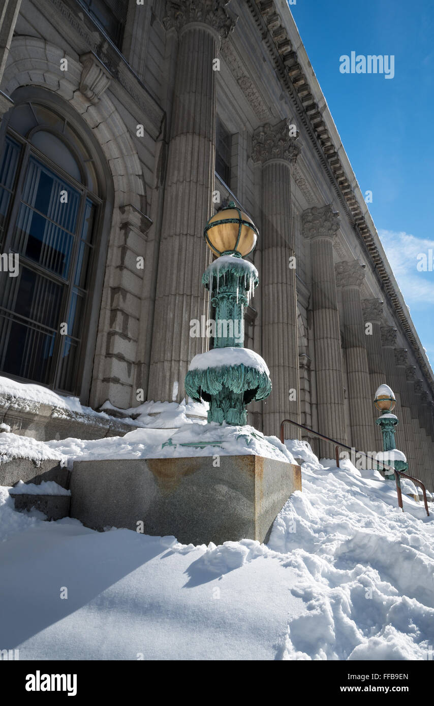 Lamp post snow hi-res stock photography and images - Alamy