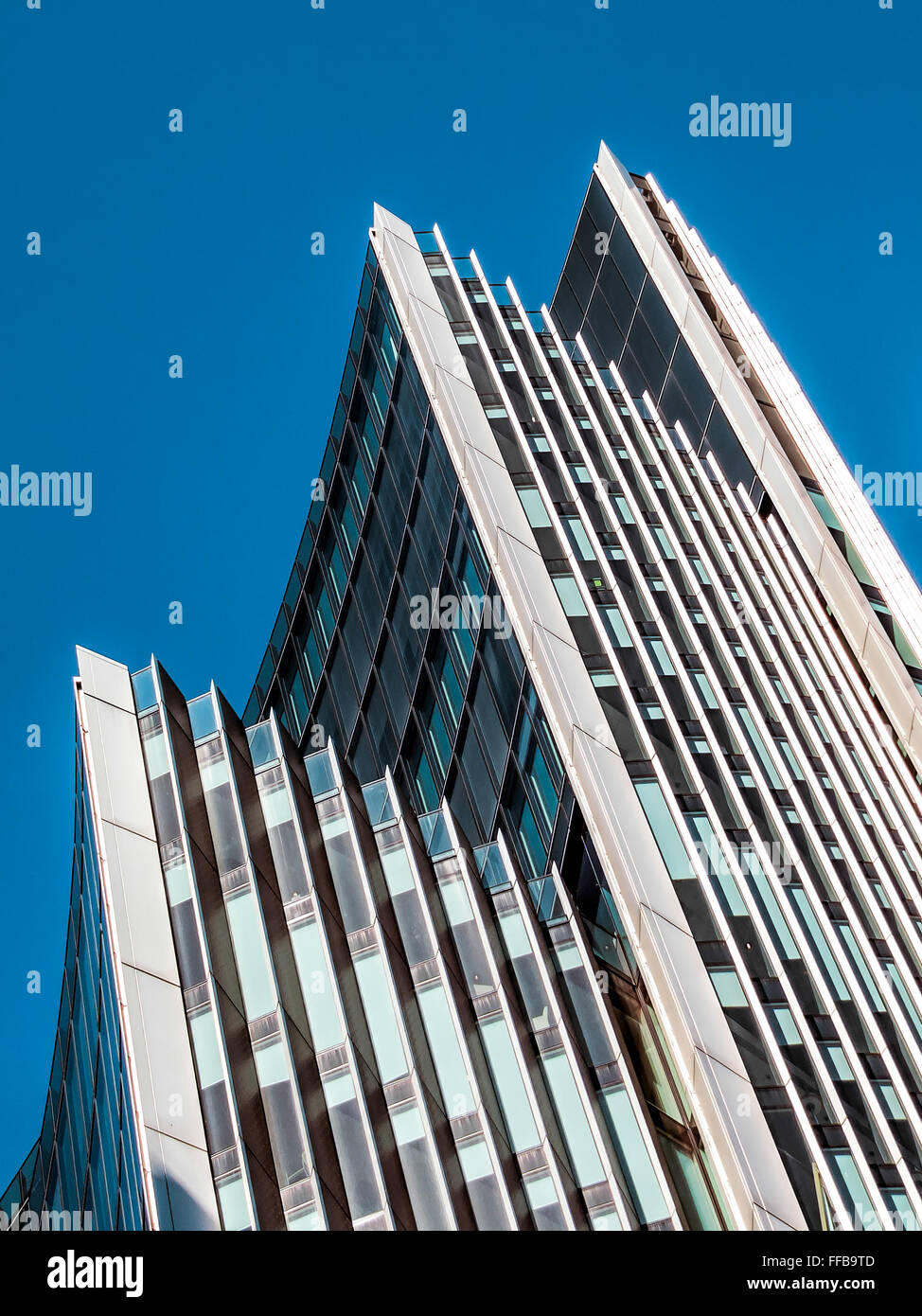 New comercial building design uk hi-res stock photography and images ...