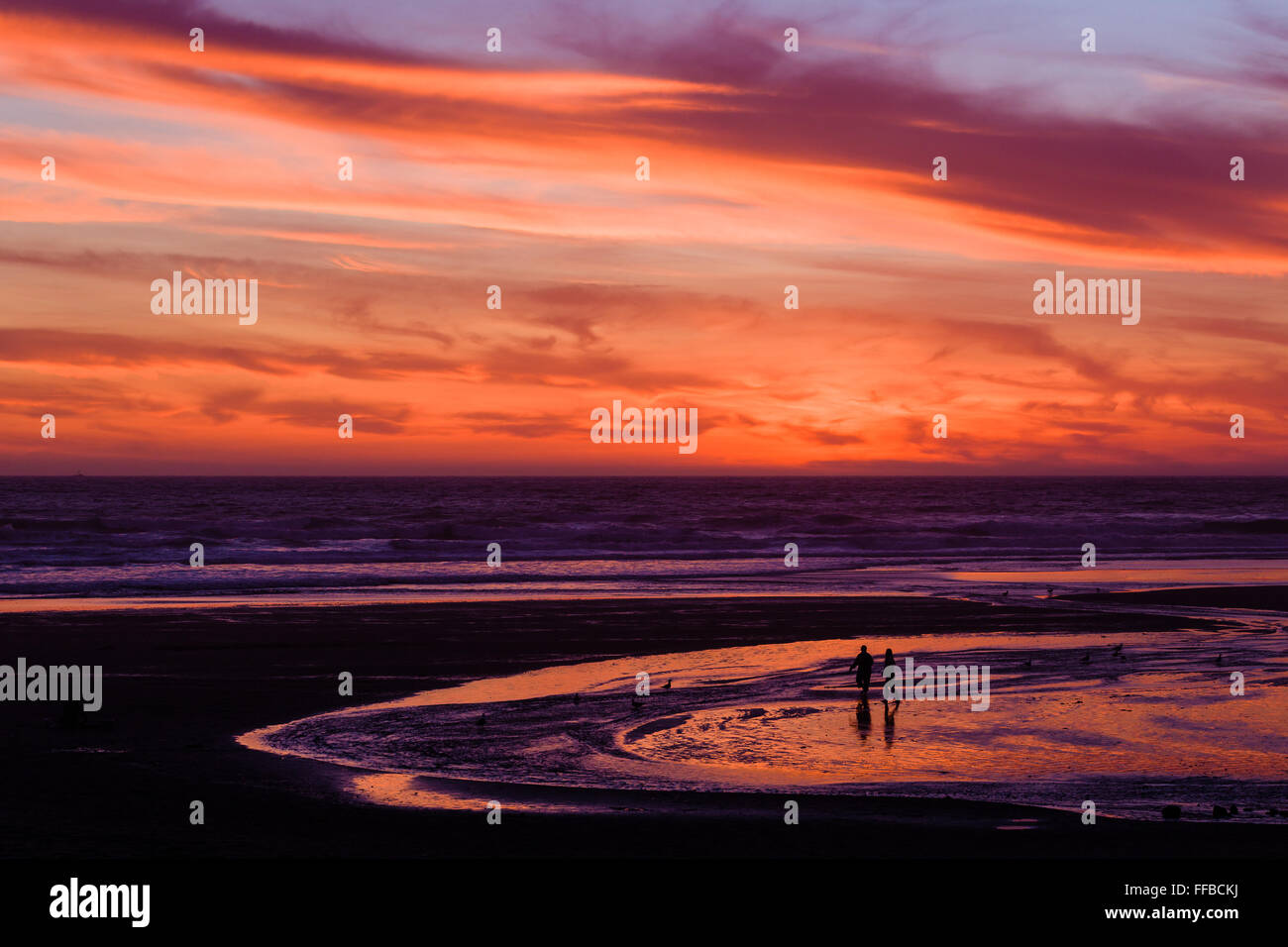 Amazing sunset on the D River Beach in Lincoln City Oregon, home of the ...