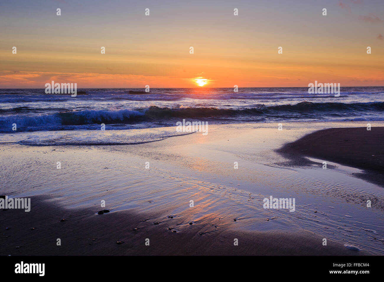 Amazing sunset on the D River Beach in Lincoln City Oregon, home of the ...
