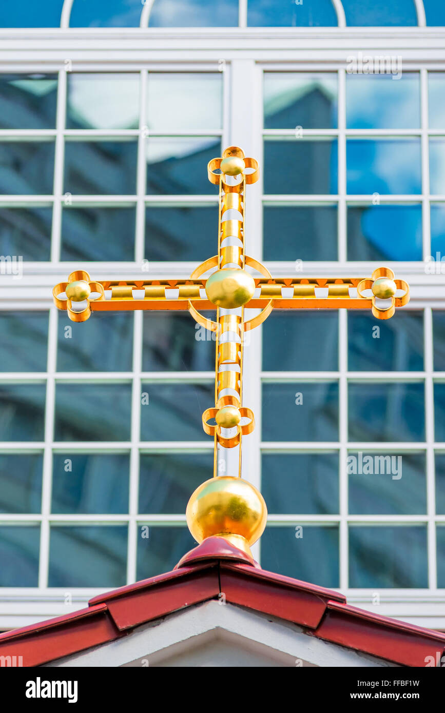 Cross on the temple hi-res stock photography and images - Alamy