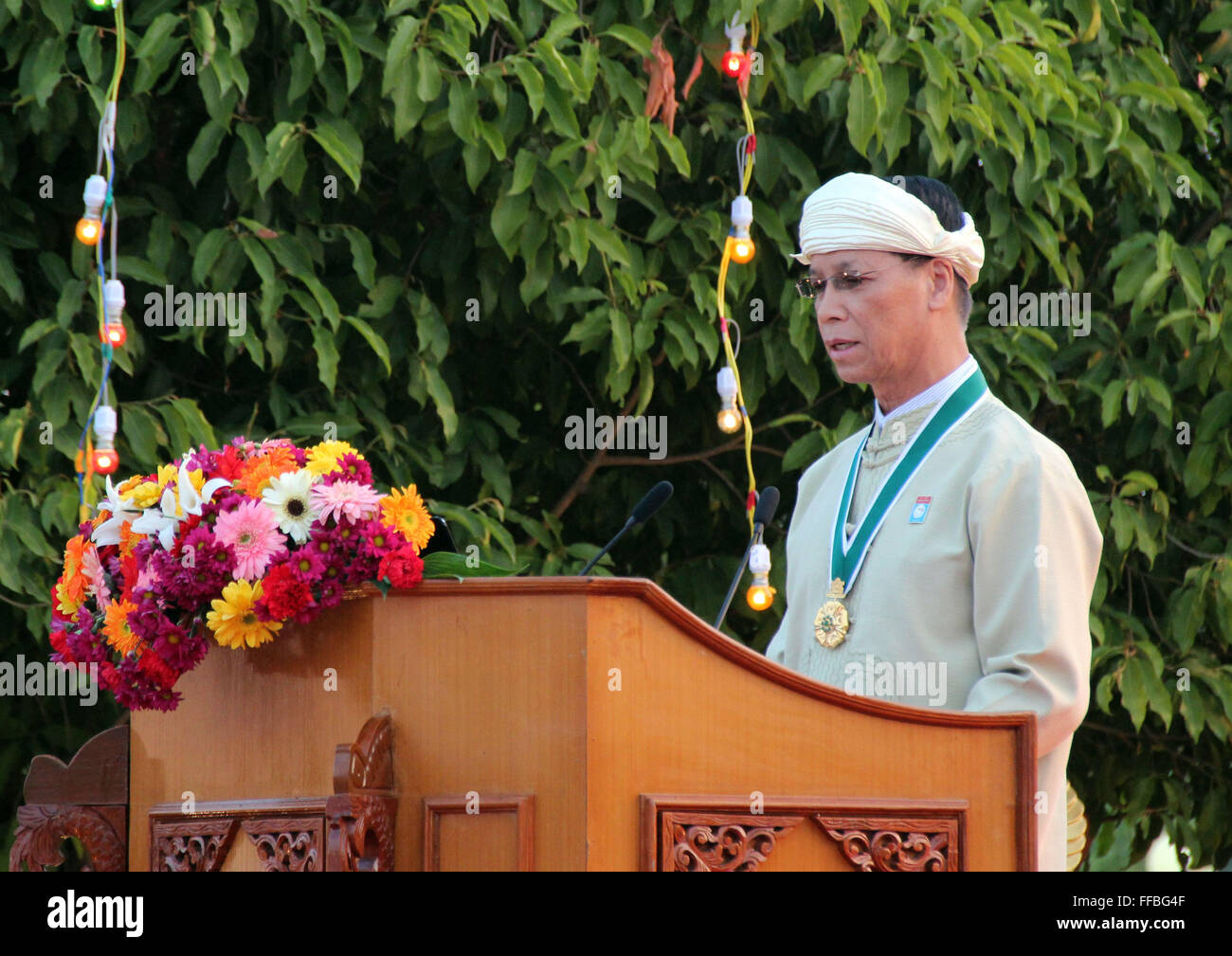 Ceremony of myanmars president hi-res stock photography and images - Alamy