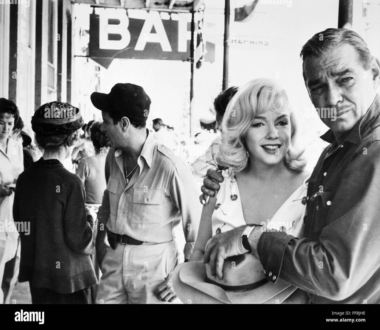 FILM: THE MISFITS, 1961. /nFilm still with Marilyn Monroe and Clark ...
