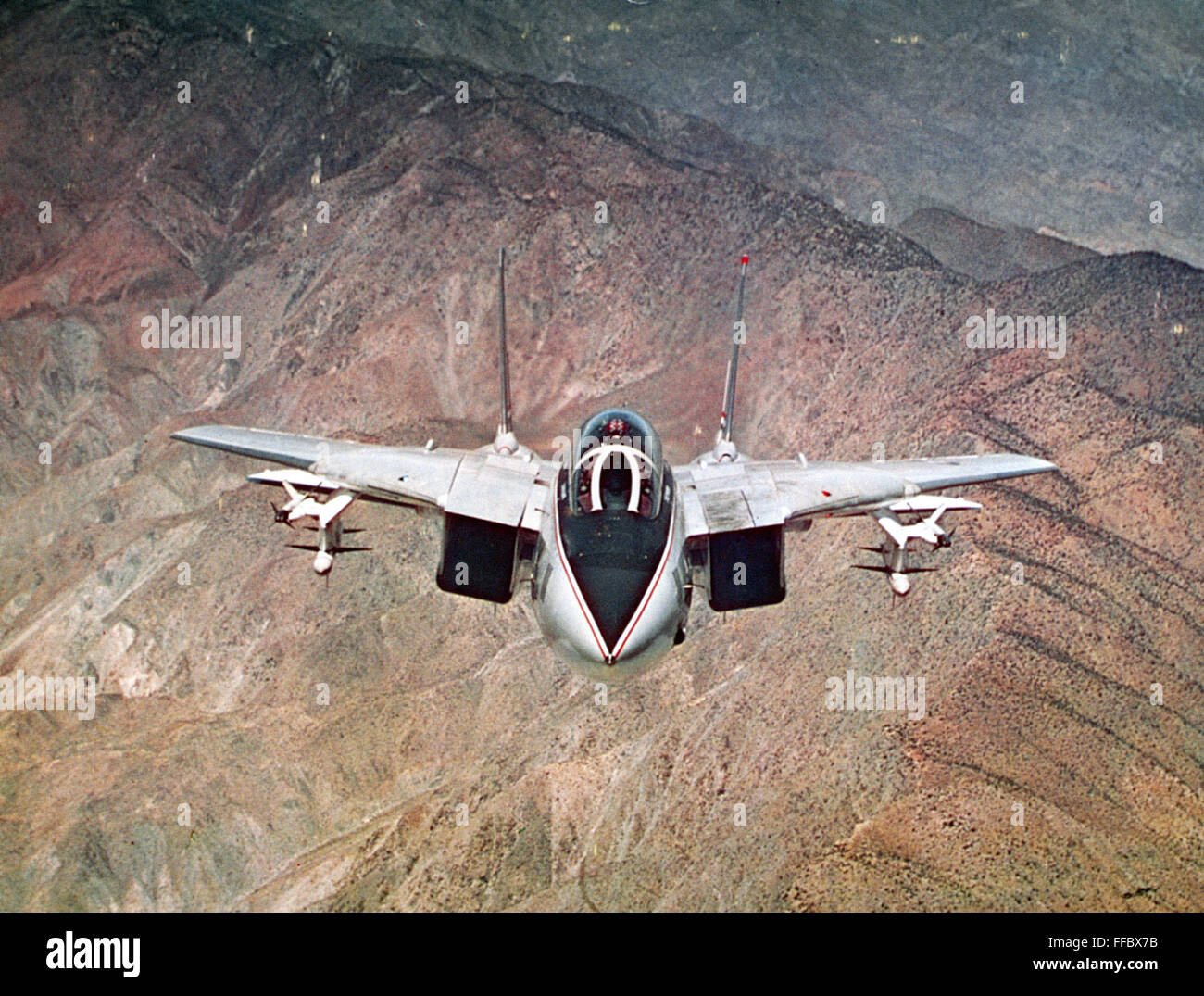 F-14 TOMCAT FIGHTER PLANE. /nThe Grumman F-14 Tomcat fighter plane of ...