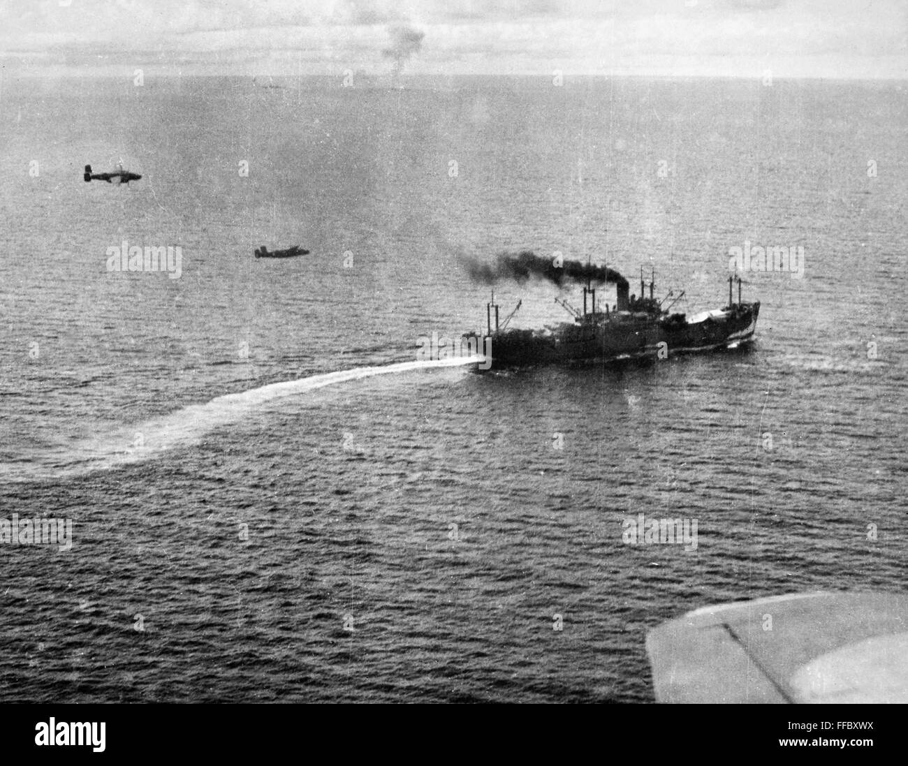 WORLD WAR II: NAVAL BATTLE. /nAustralian and American bomber planes ...