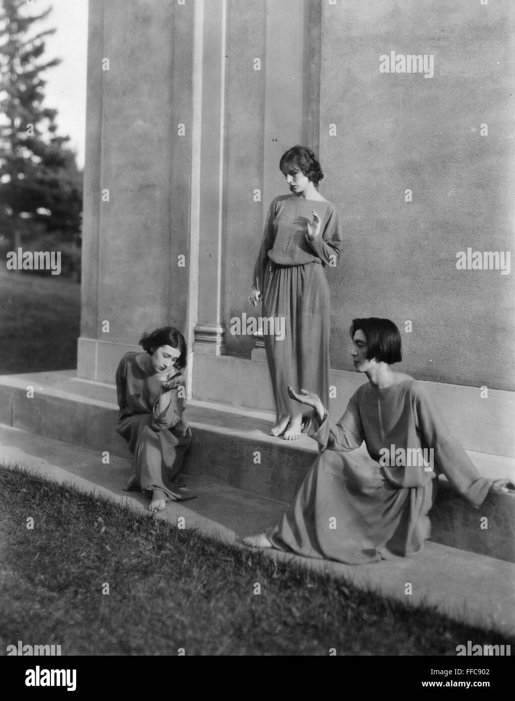 DANCERS, 20th CENTURY. /nJapanese dancer and chroreographer Michio Ito ...