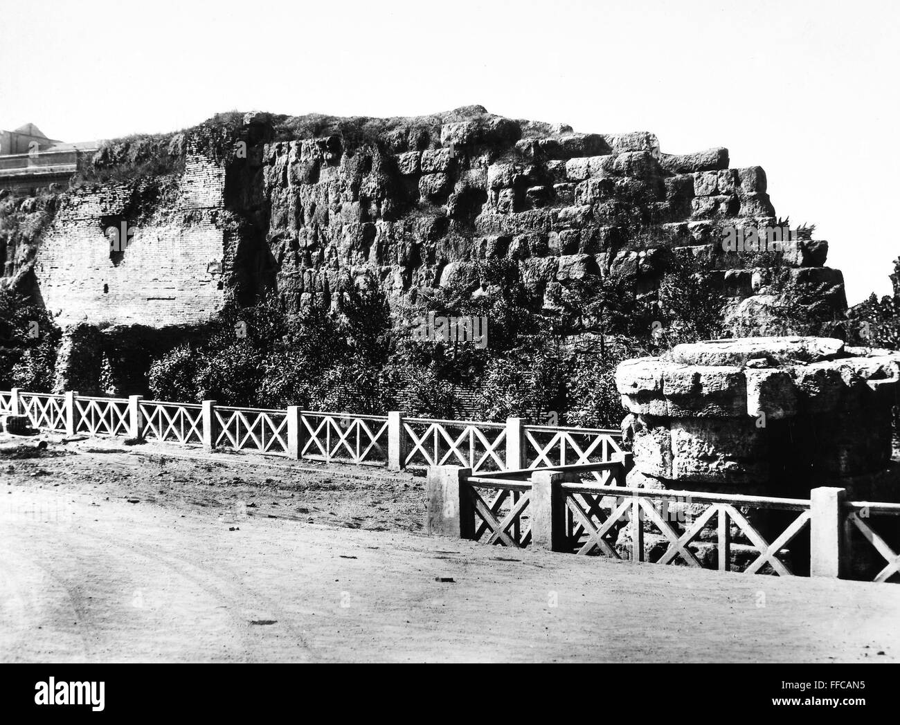 ROME: MURA SERVIANE. /nAncient Roman walls built in the 6th century B.C ...
