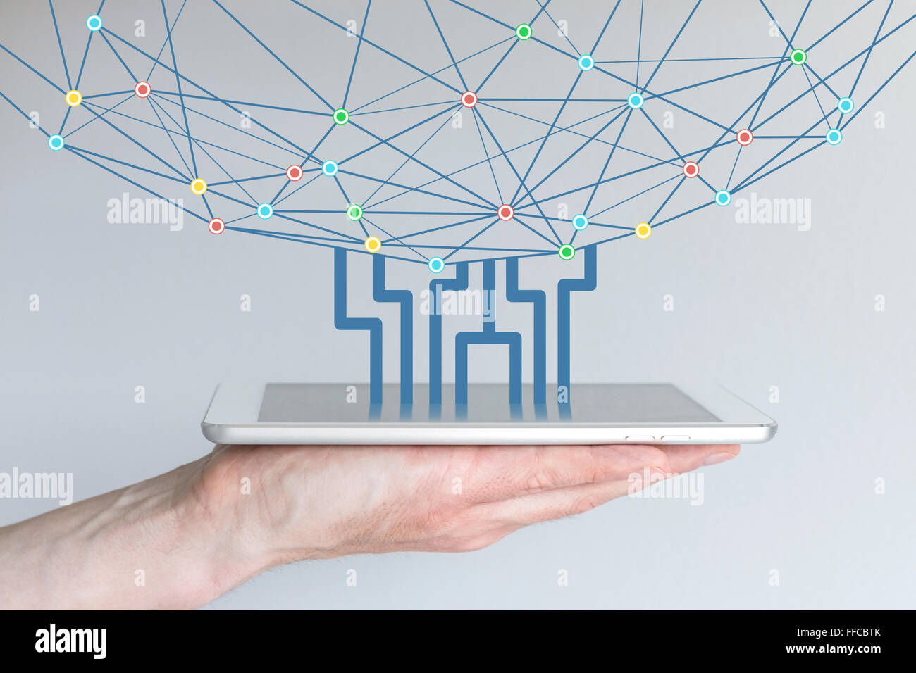 Uploading pictures hi-res stock photography and images - Alamy