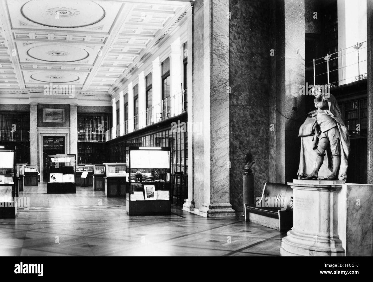 BRITISH MUSEUM: LIBRARY. /nThe King's Library at the British Museum ...