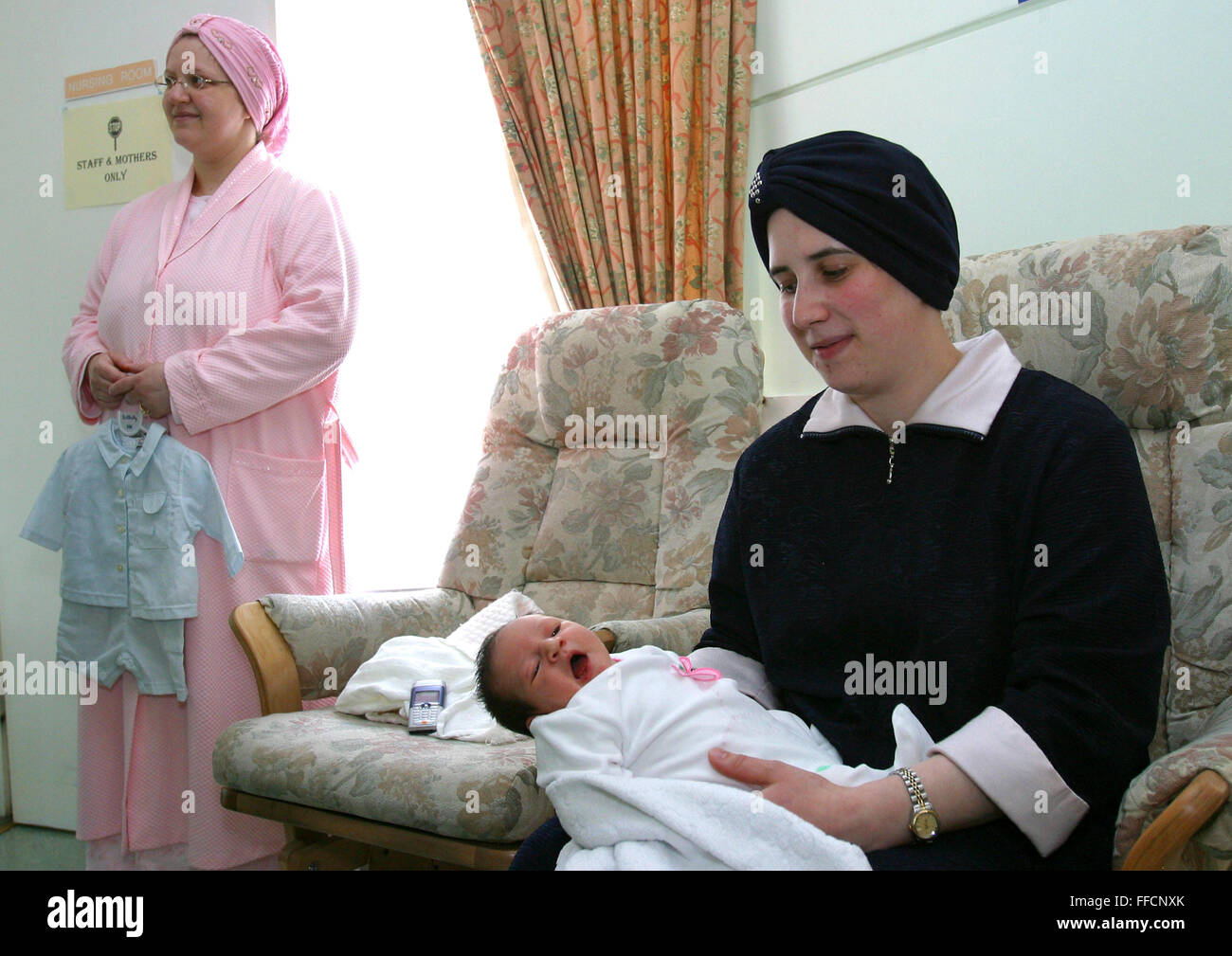 London jew stamford women hi-res stock photography and images - Alamy