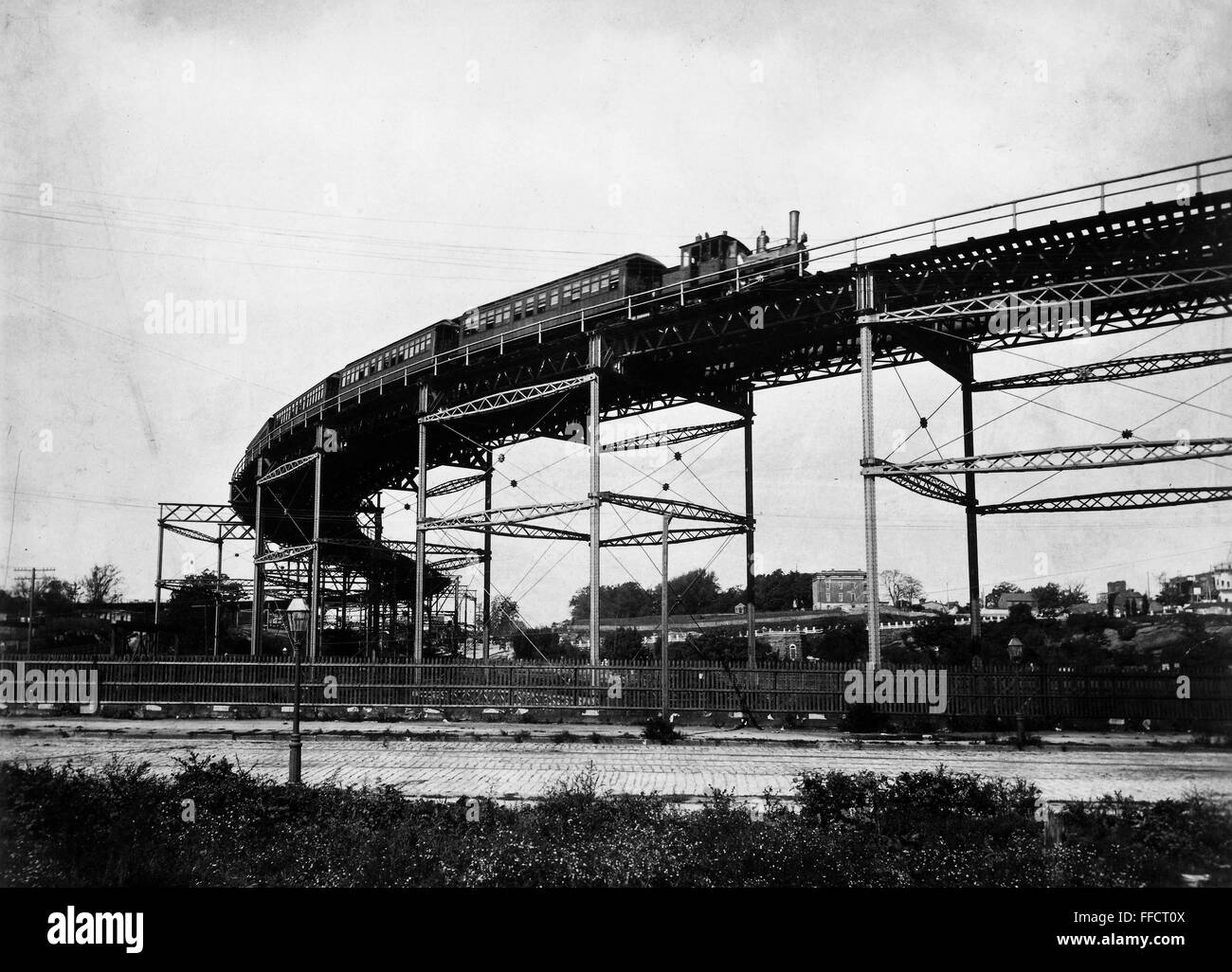 NEW YORK: RAILROAD BRIDGE. /nEl train curve bridge at 110th Street, New ...
