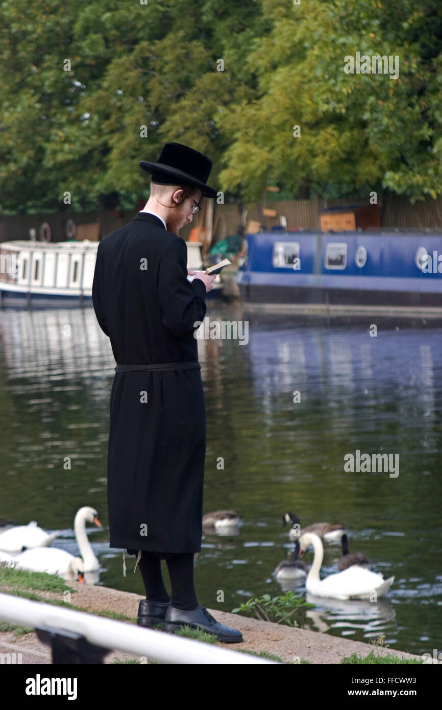 Tashlikh is a Jewish practice that is performed during Rosh Hashanah ...