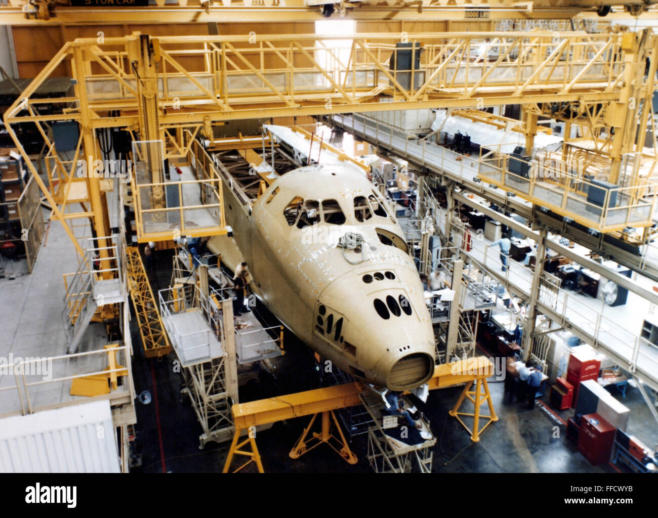 SPACE SHUTTLE CONSTRUCTION. /nConstruction of a NASA Space Shuttle Stock Photo - Alamy
