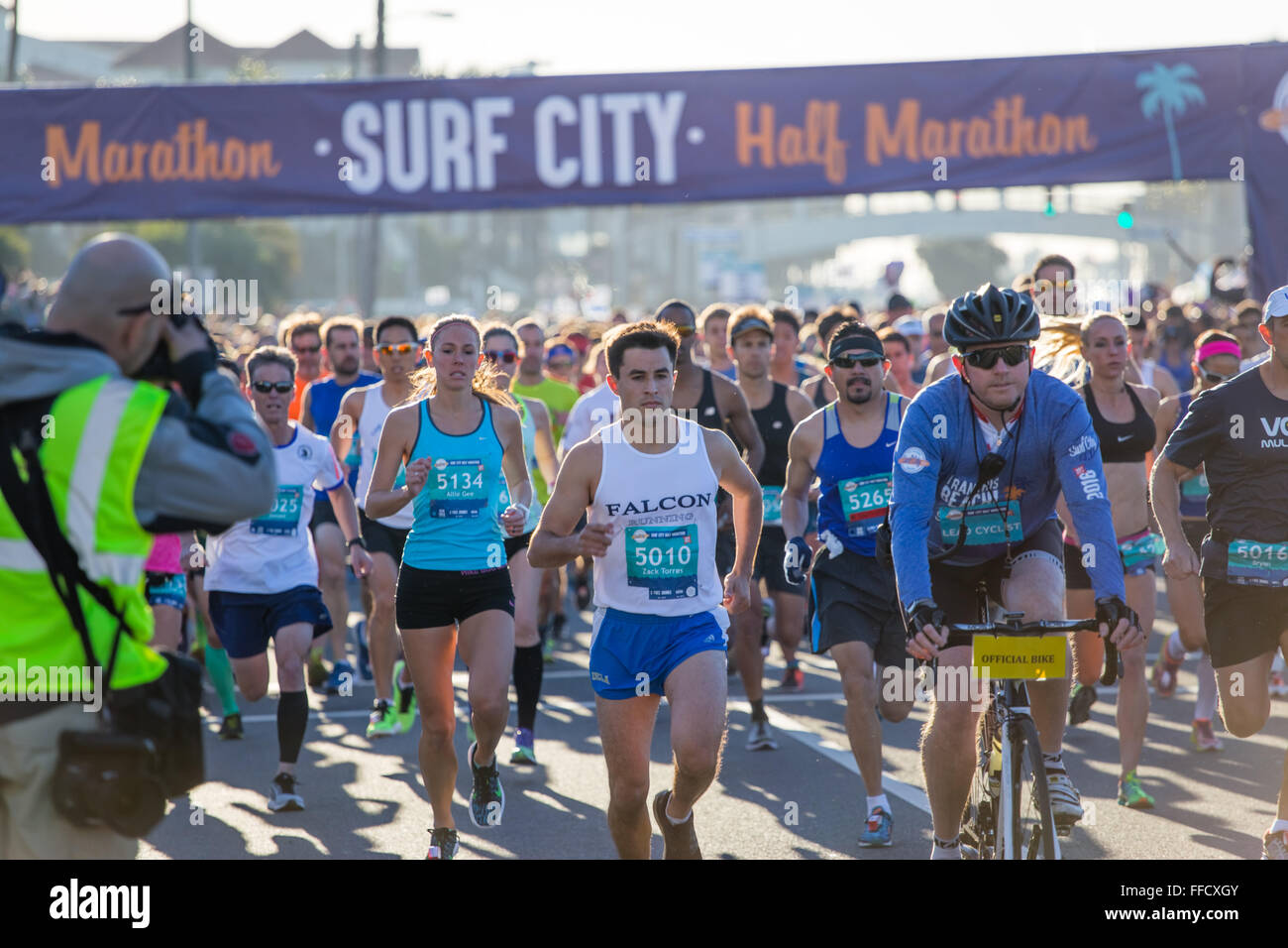 Thousands of runners attended to the 20th Surf City Marathon 2016 in ...